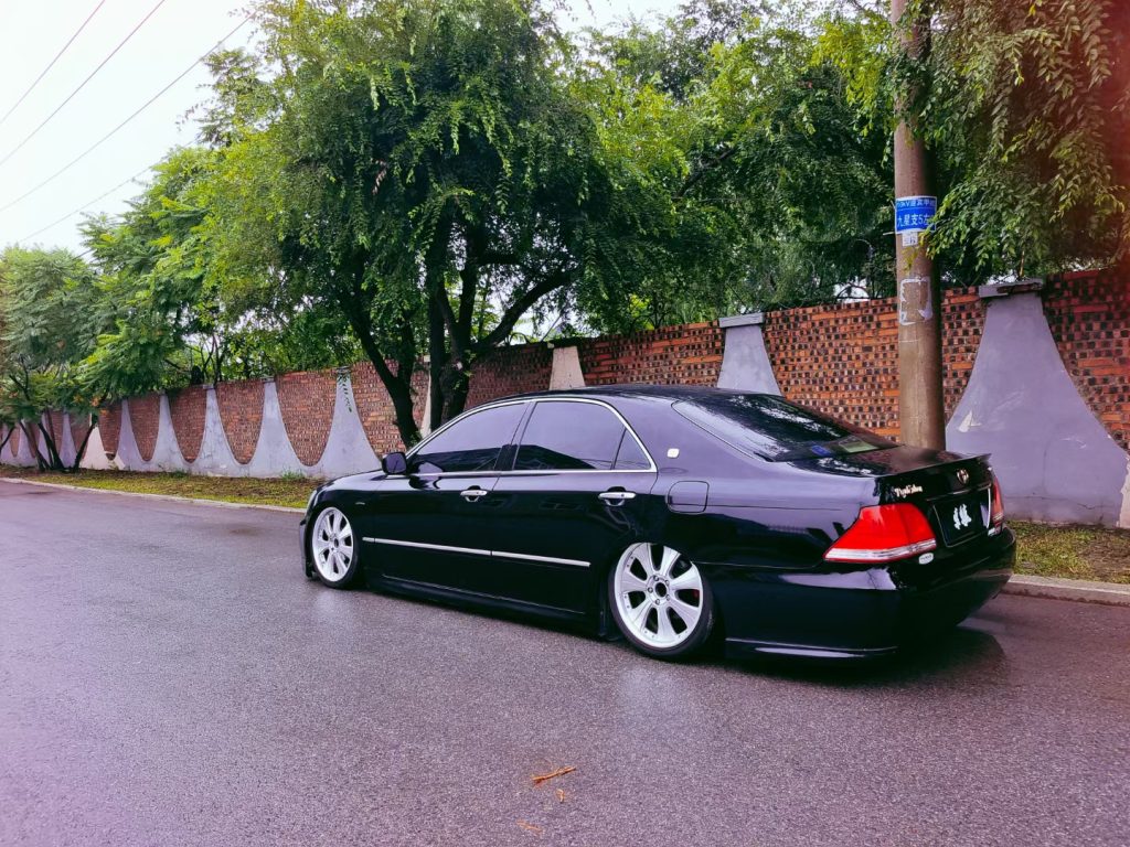 The Toyota Crown StanceNation Modified Car: A Unique Expression of Automotive Passion ...